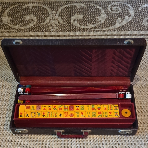 Games | Vintage Bakelite Mahjongg Game In Leather Case | Poshmark